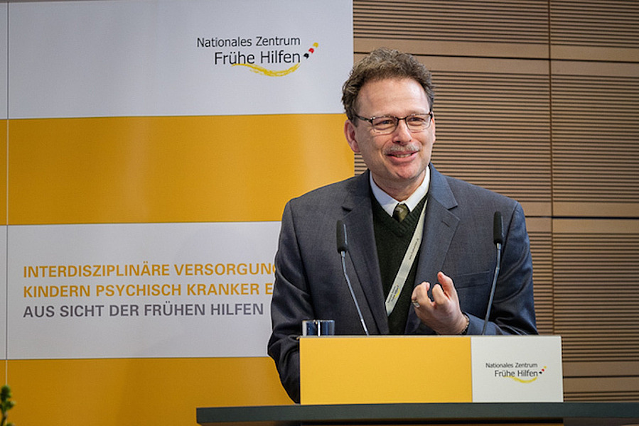 Vortrag Prof. Dr. Daniel S. Schechter | NZFH Frühe Hilfen